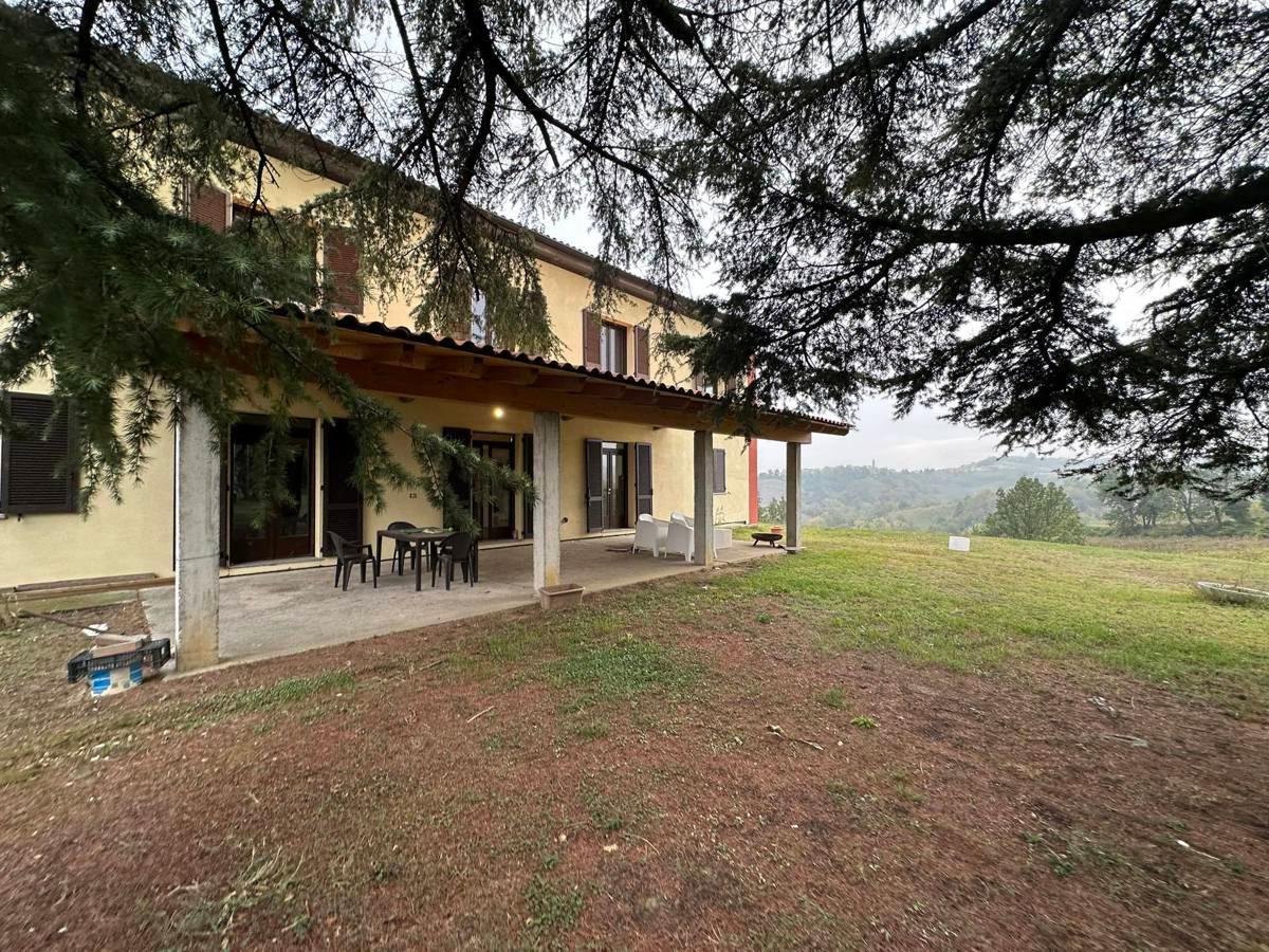 Villa in vendita a Montu' Beccaria