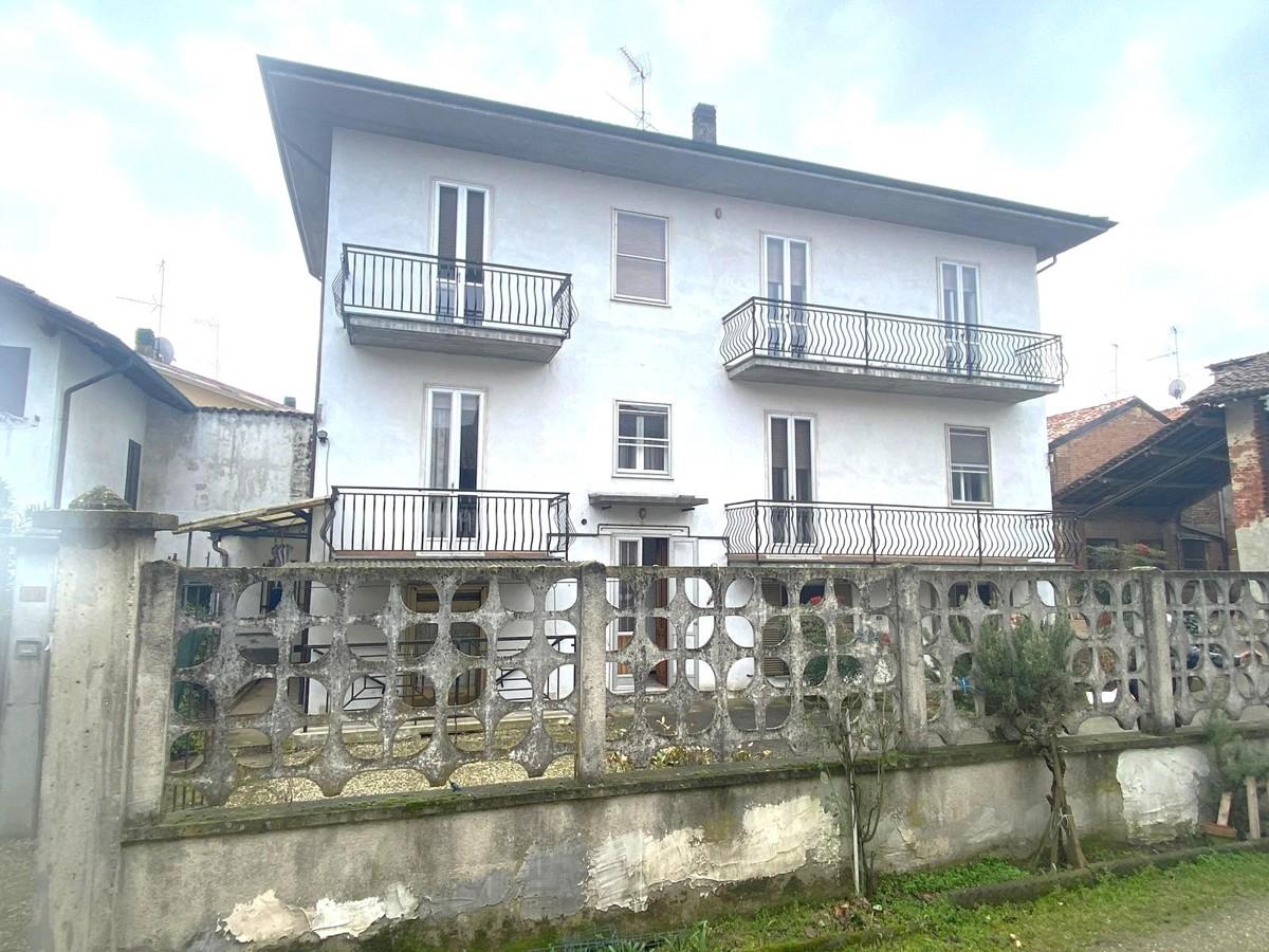 Casa indipendente in vendita a Dorno