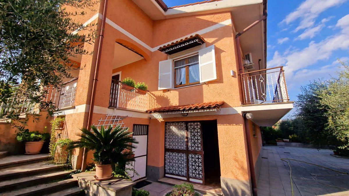 Villa in vendita a Formello