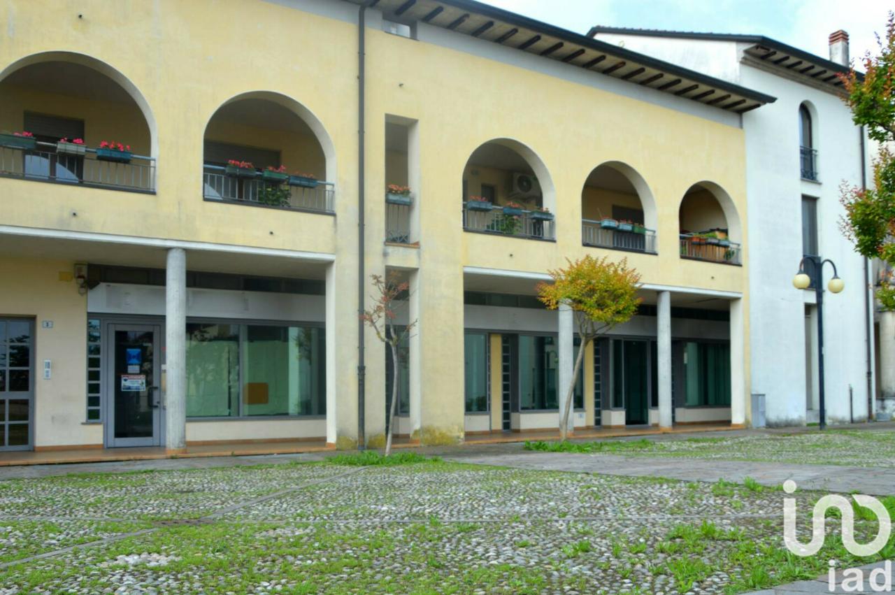 Ufficio in vendita a Inverigo
