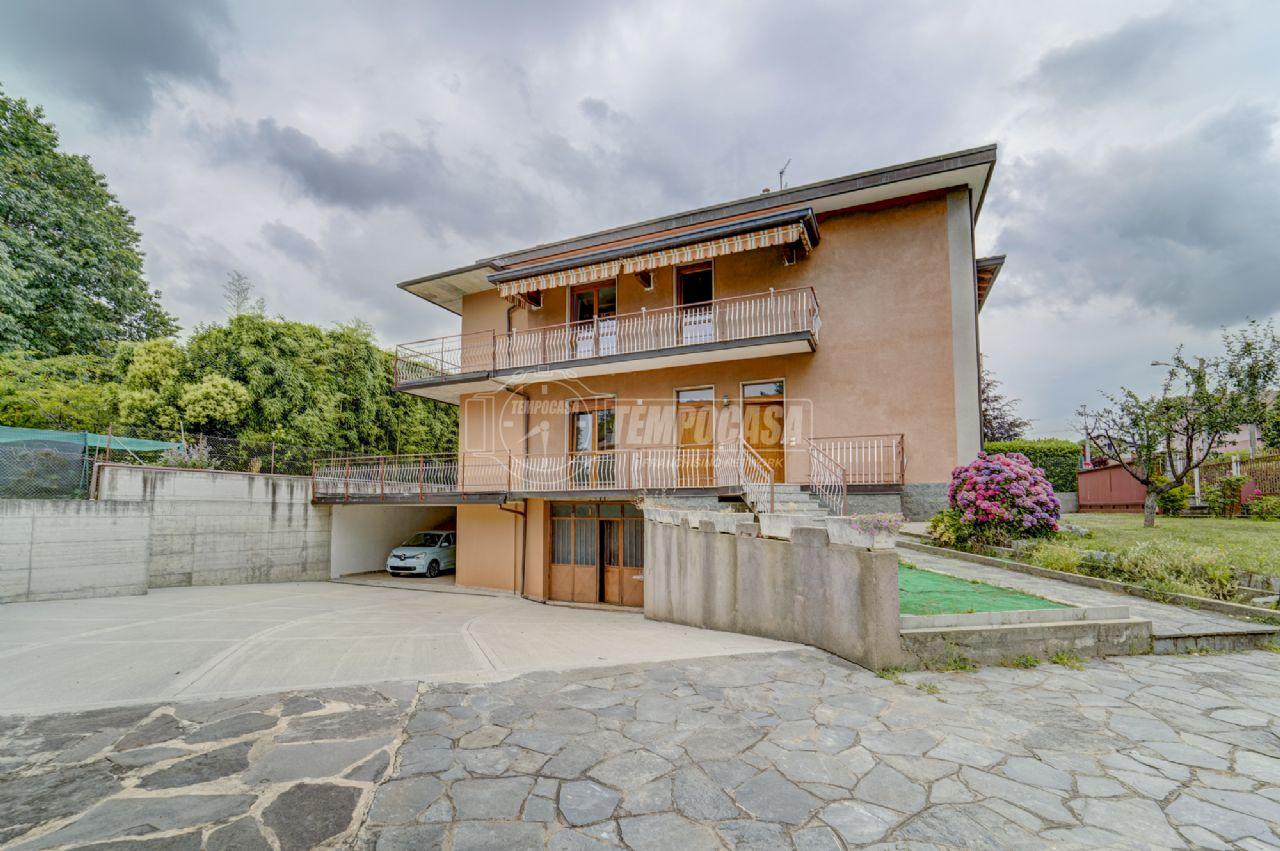 Villa a schiera in vendita a Caronno Varesino