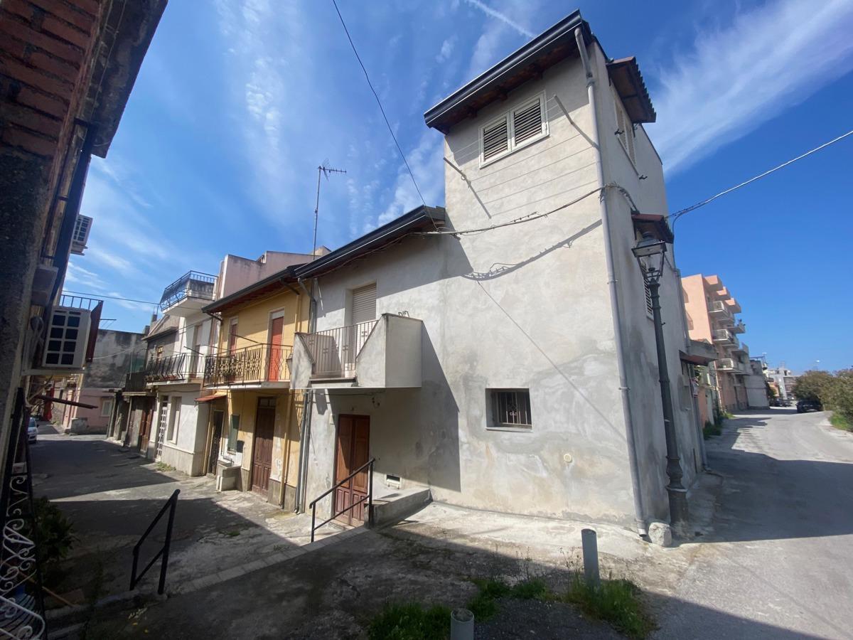 Casa indipendente in vendita a Barcellona Pozzo Di Gotto