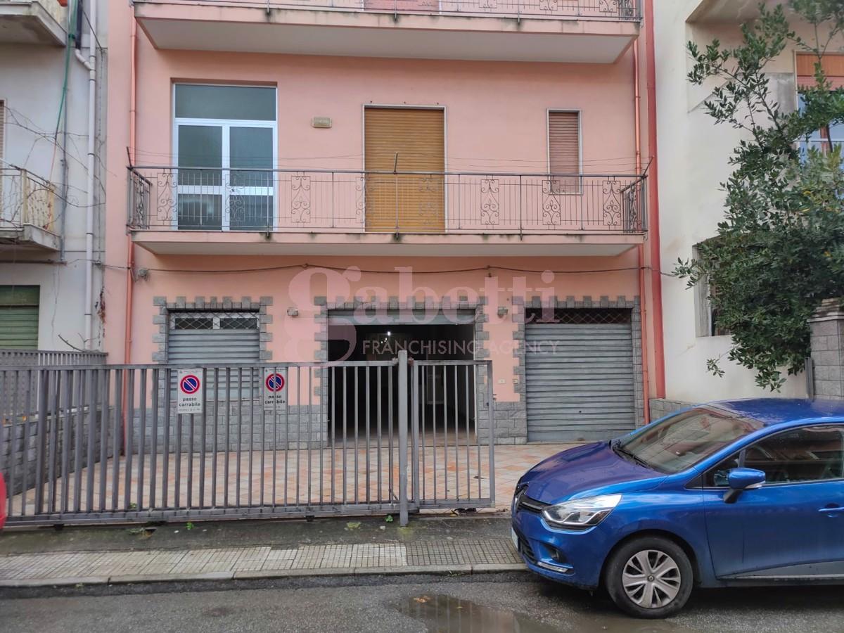 Palazzo in vendita a Terme Vigliatore