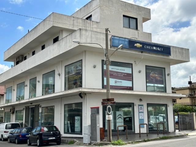 Negozio in affitto a Barcellona Pozzo Di Gotto