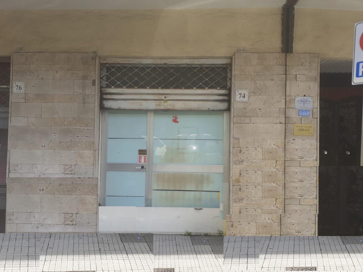 Negozio in vendita a Barcellona Pozzo Di Gotto