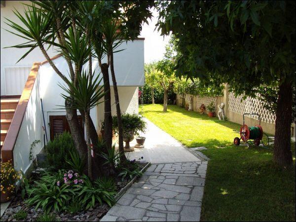 Porzione di casa in vendita a Carrara