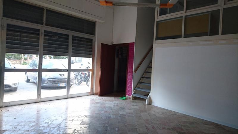 Negozio in affitto a Siracusa