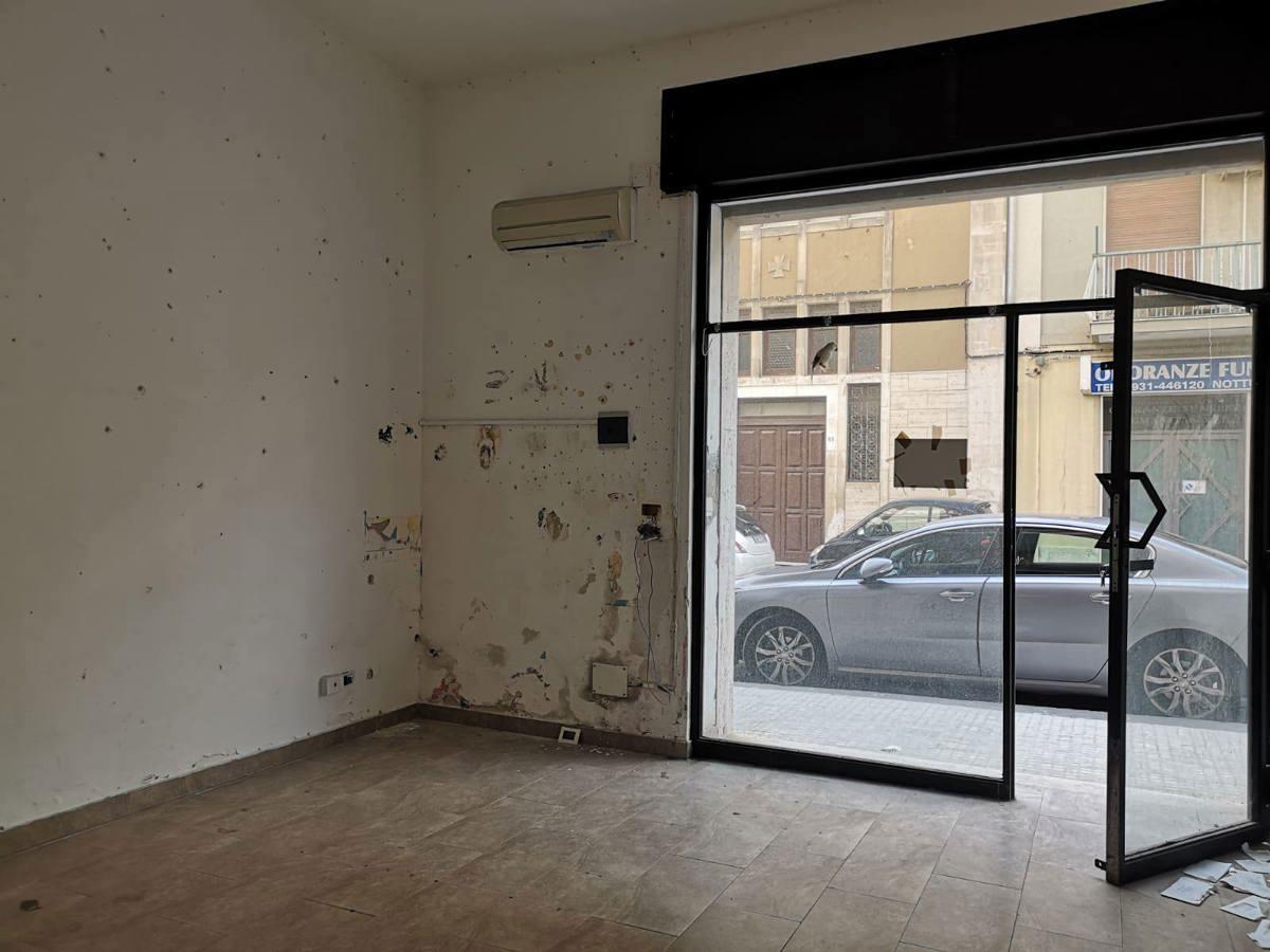 Negozio in affitto a Siracusa