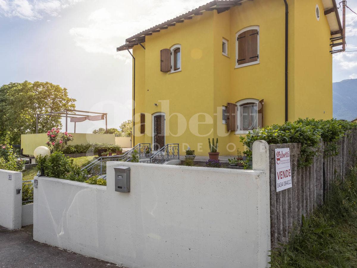 Villa in vendita a Aviano