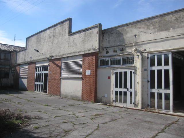 Capannone in vendita a Corbola