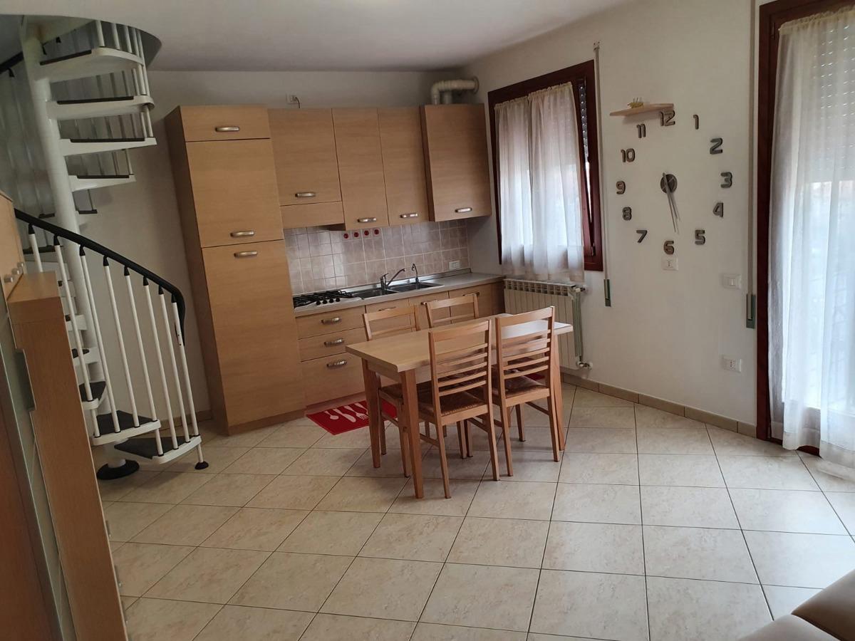 Appartamento in affitto a Adria