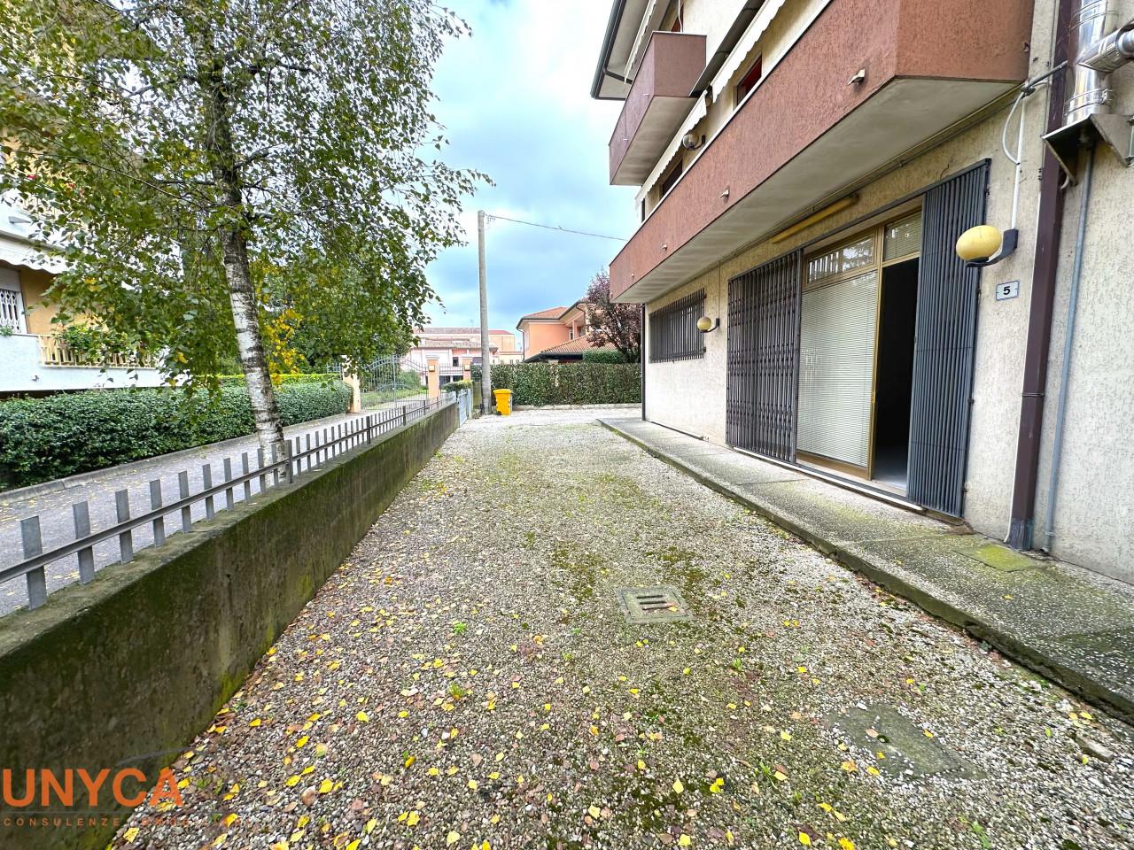 Negozio in vendita a Selvazzano Dentro