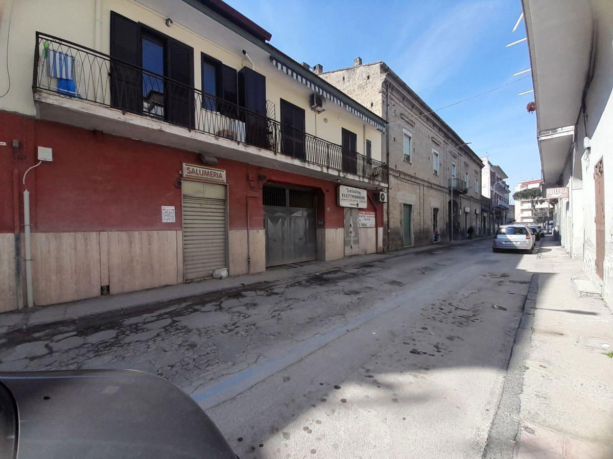 Negozio in vendita a Caivano