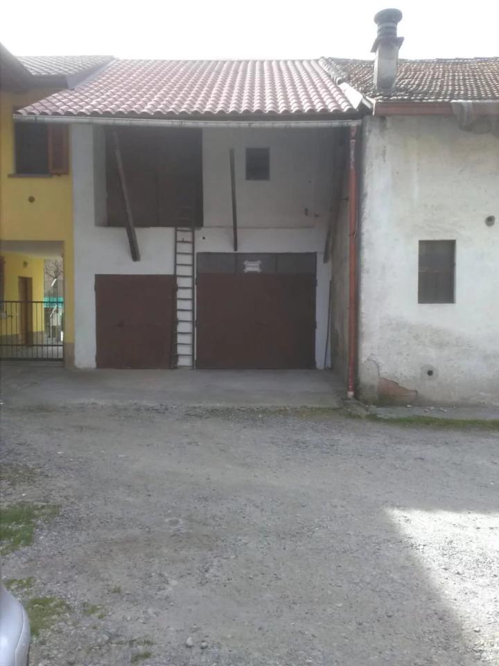 Casale in vendita a Cornate D'Adda