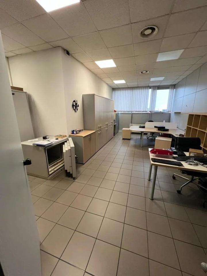 Ufficio in vendita a Trezzo Sull'Adda