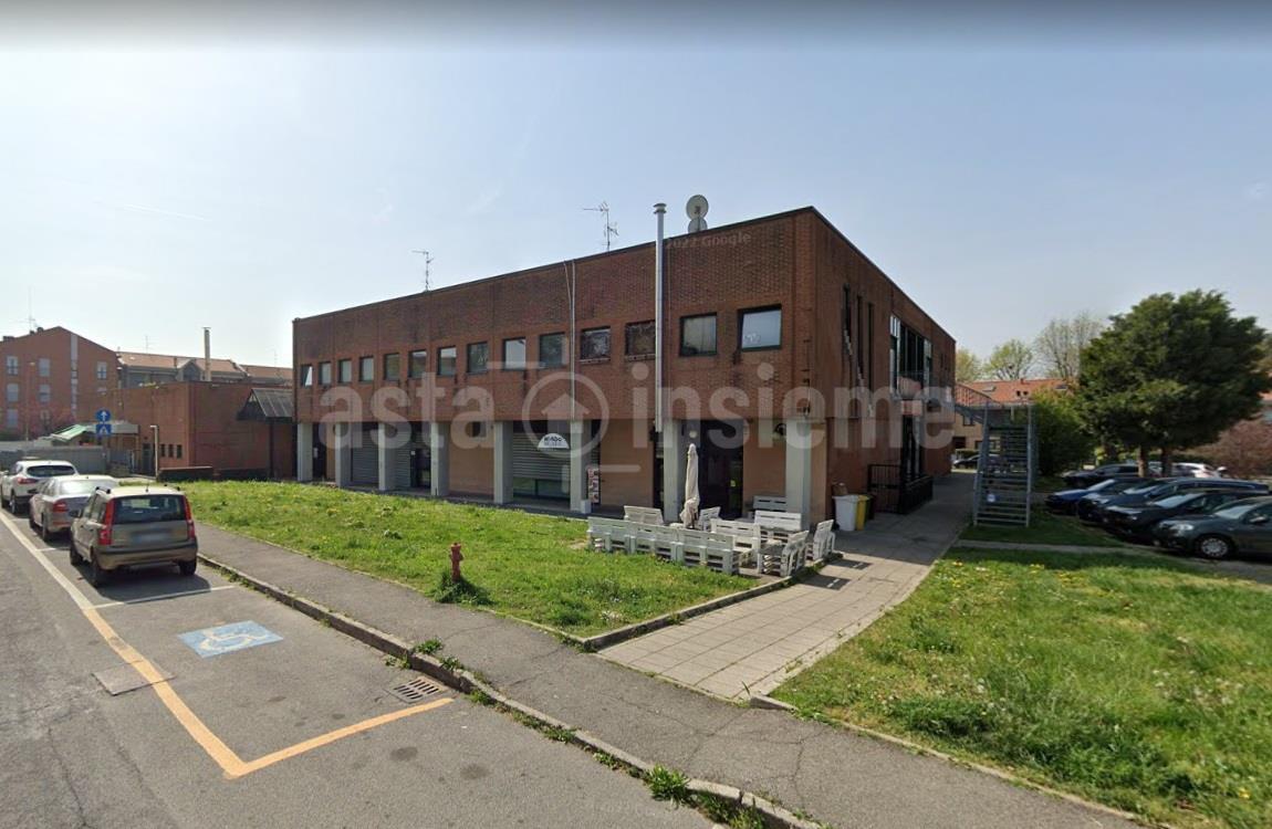 Negozio in vendita a Verano Brianza