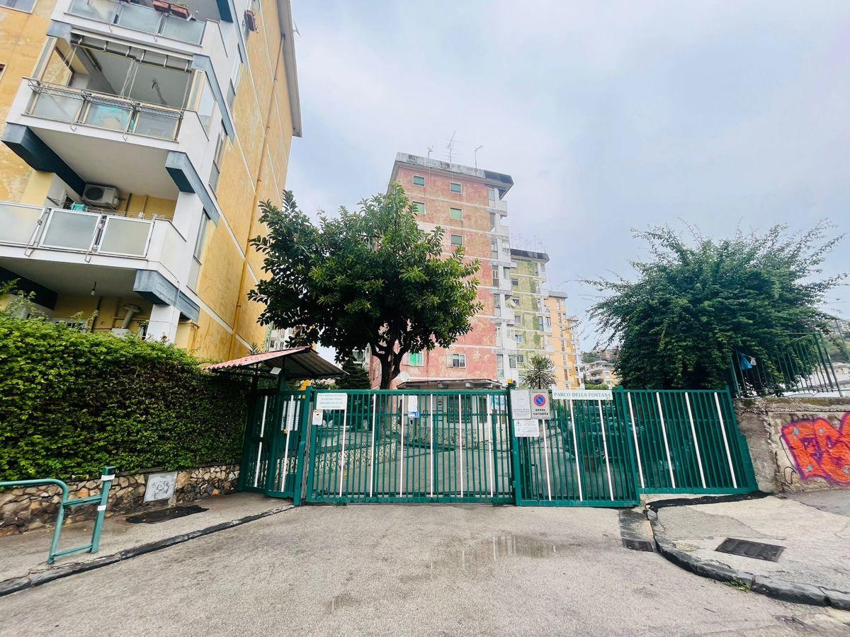 Appartamento in vendita a Napoli