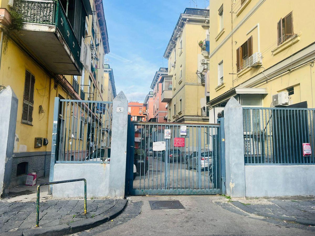 Appartamento in vendita a Napoli