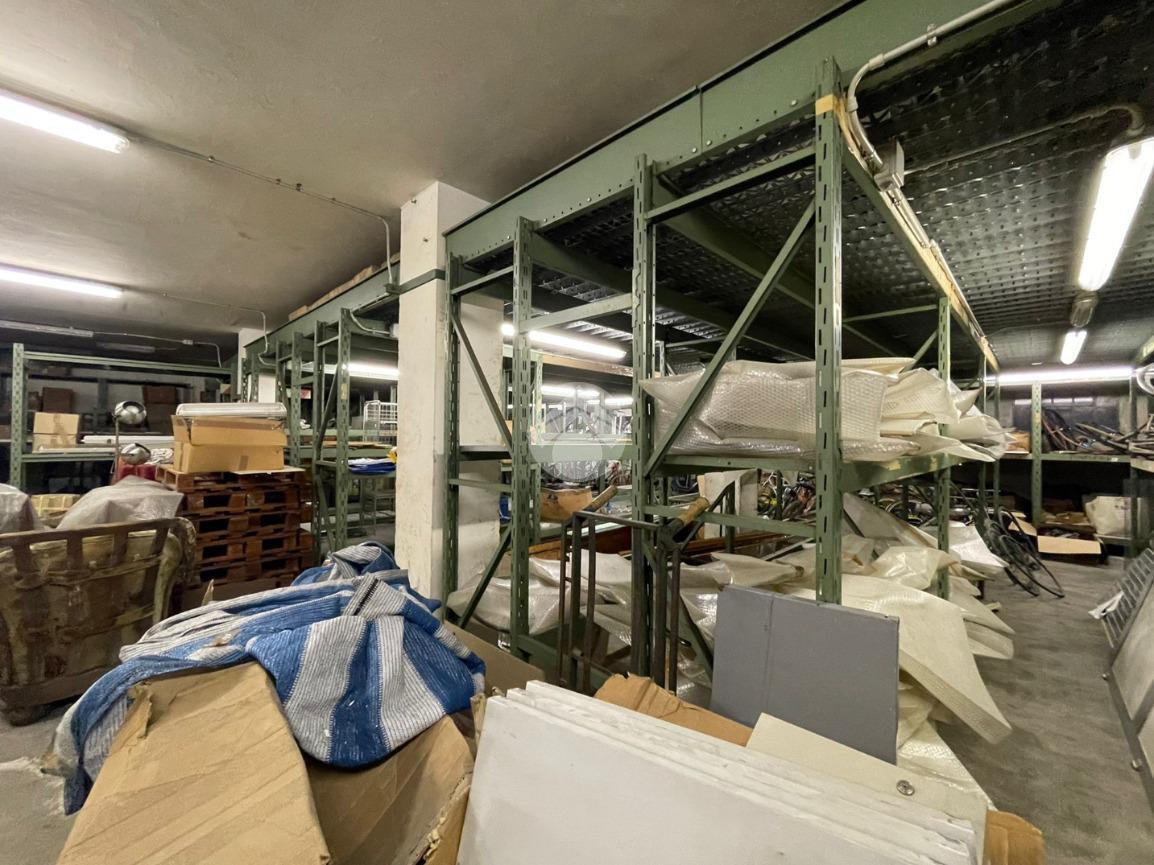Magazzino in vendita a Torino