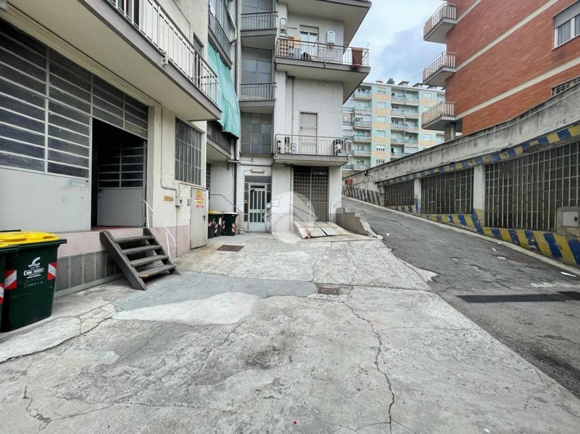 Magazzino in vendita a Torino
