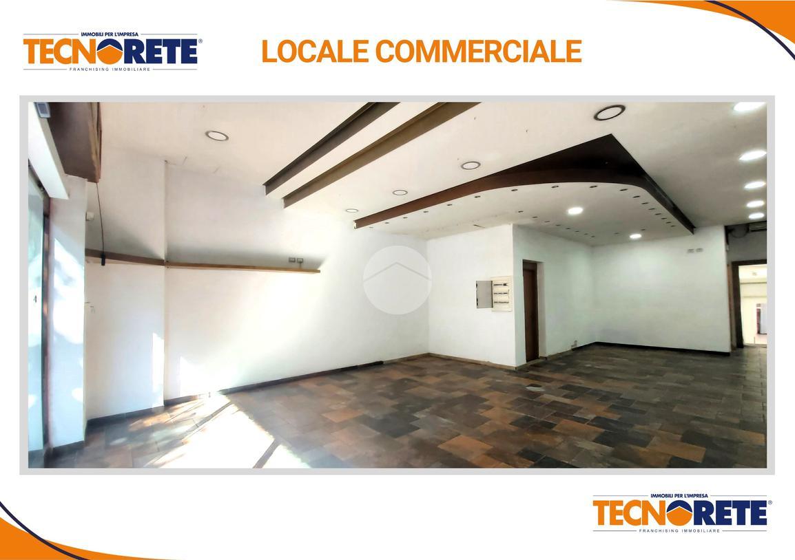 Negozio in affitto a Leini'