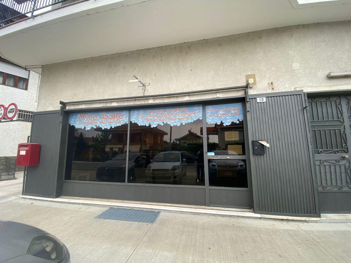 Esercizio commerciale in vendita a Bruino