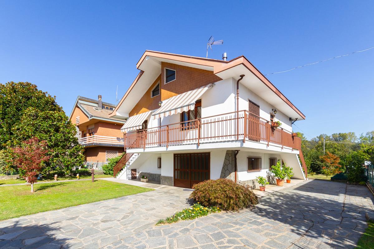 Villa in vendita a Bruino