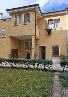 Villa a schiera in Contrada del Forte, Verona