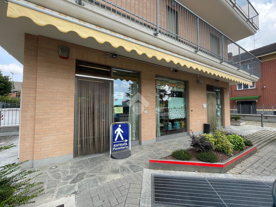 Negozio in vendita a Bra
