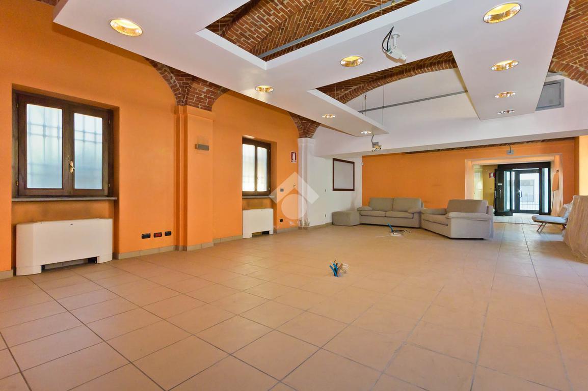 Negozio in affitto a Cherasco