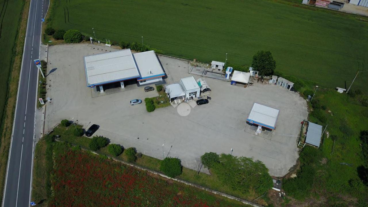 Negozio in vendita a Cavallermaggiore