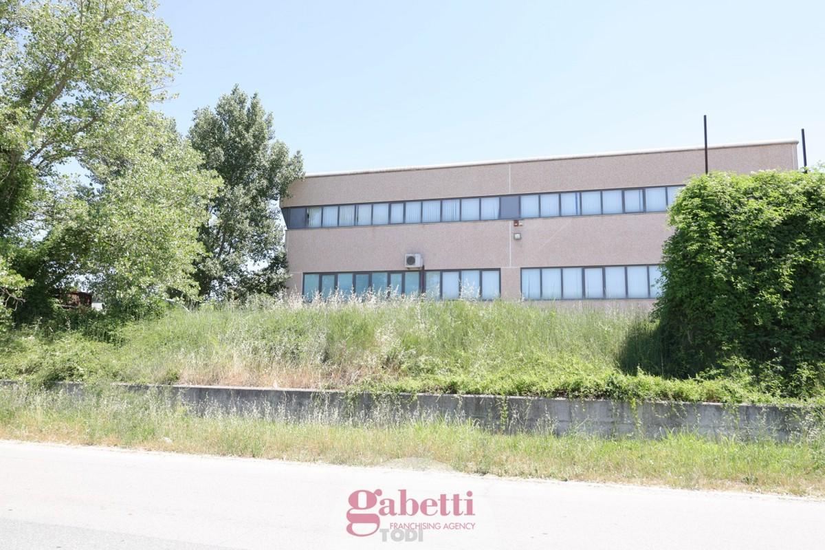 Ufficio in vendita a Todi