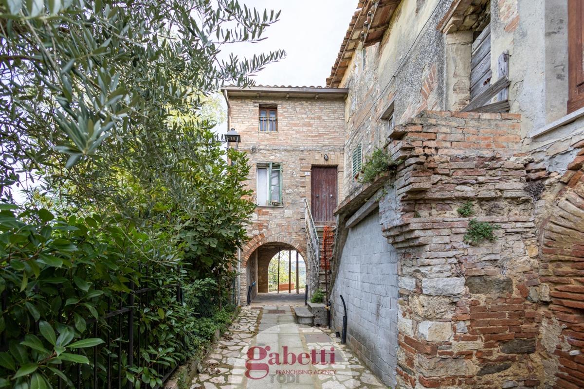Appartamento in vendita a Todi