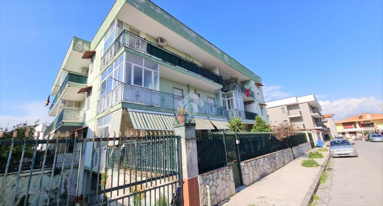 Magazzino in vendita a Crispano