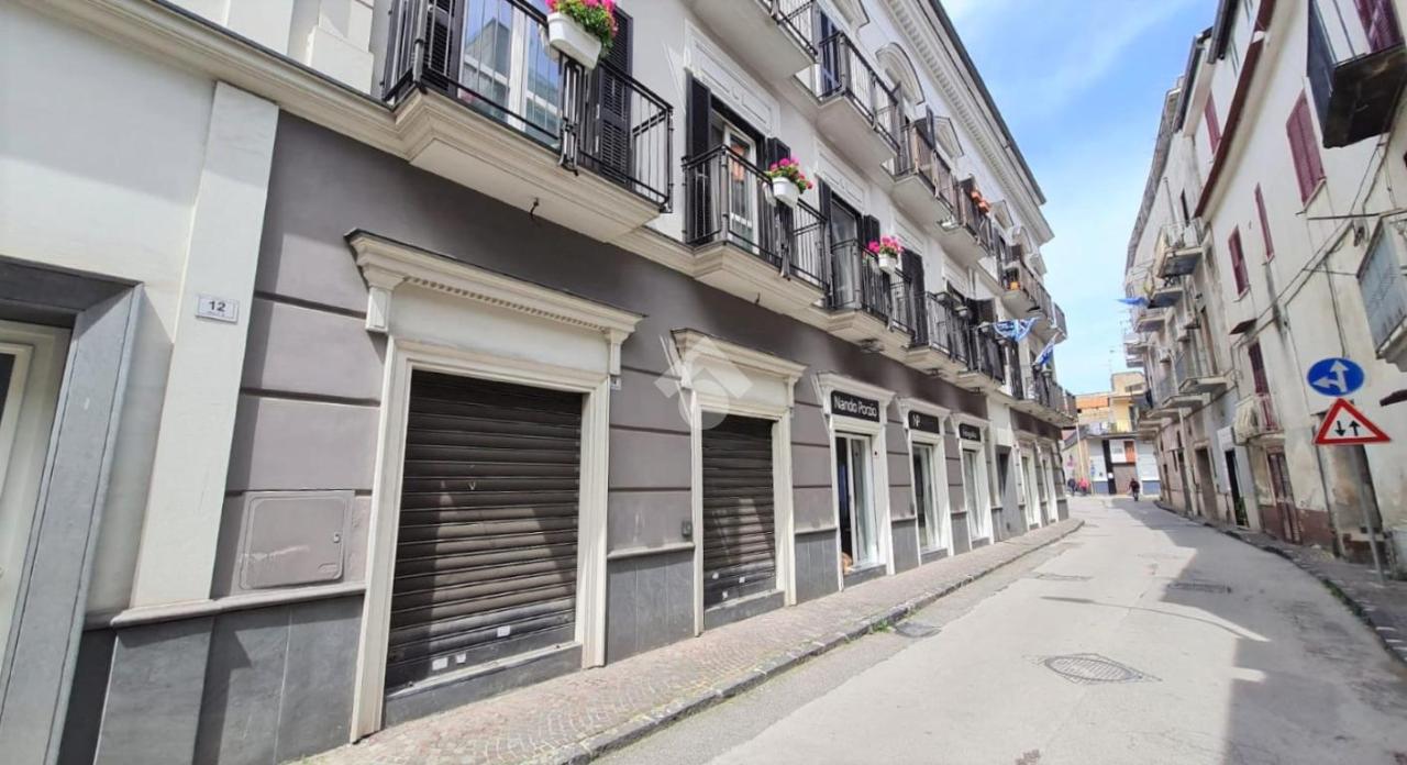 Negozio in affitto a Frattamaggiore