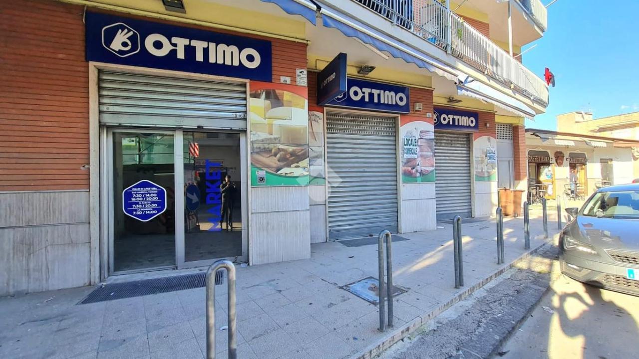 Negozio in affitto a Afragola