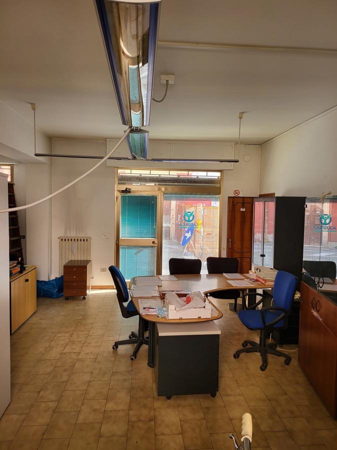 Esercizio commerciale in affitto a San Giovanni In Persiceto