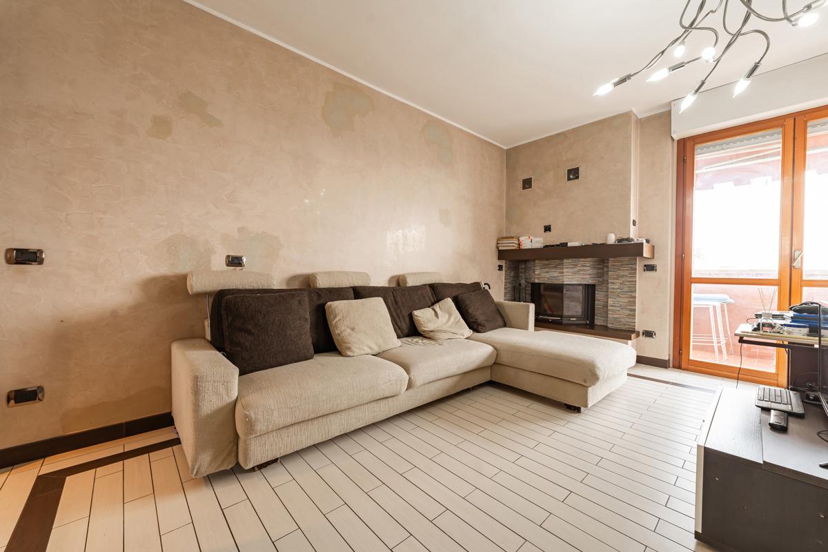 Attico in vendita a Rozzano