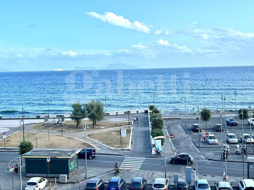 Appartamento in vendita a Pozzuoli