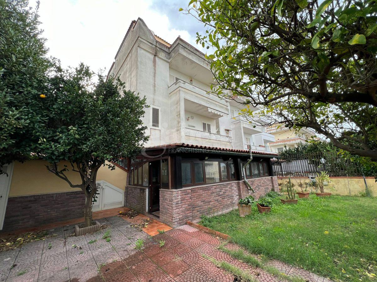 Villa in vendita a Pozzuoli