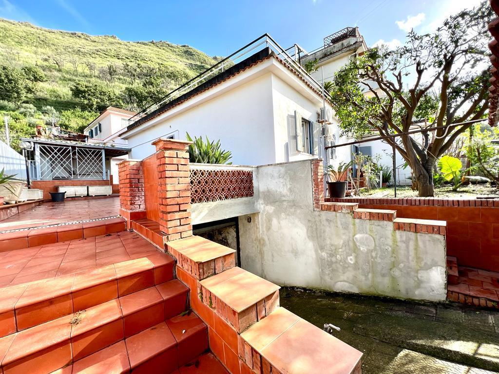 Appartamento in affitto a Pozzuoli