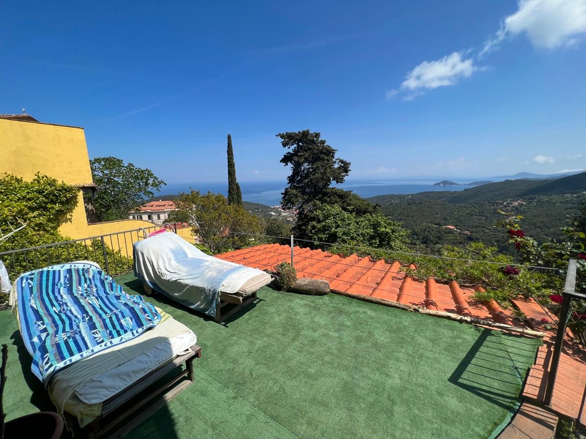 Appartamento in vendita a Marciana