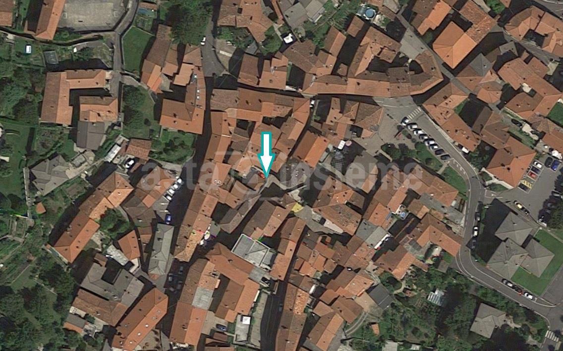 Porzione di casa in vendita a Marchirolo