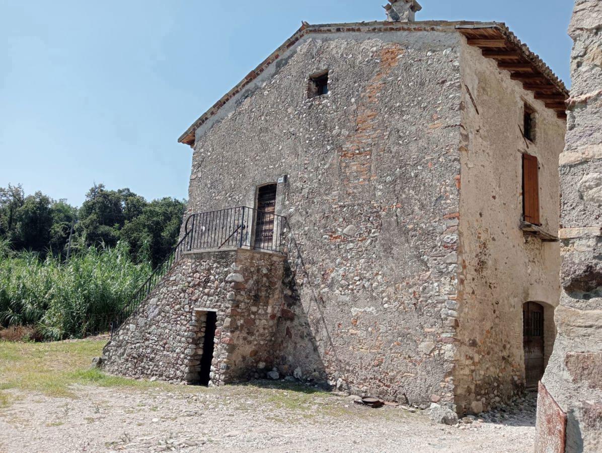 Rustico in vendita a Peschiera Del Garda