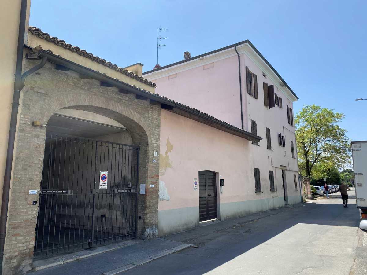 Rustico in vendita a Parma