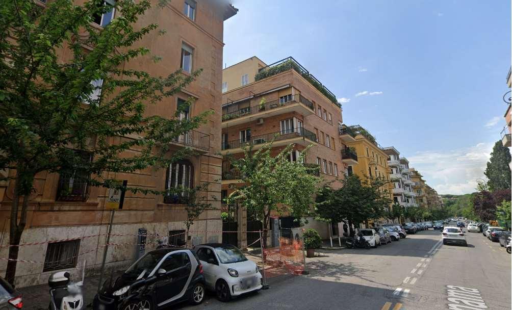 Garage - Posto auto in vendita a Roma