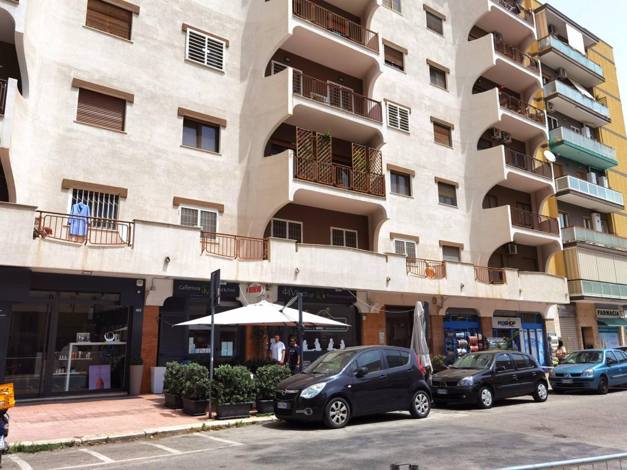 Negozio in vendita a Bari