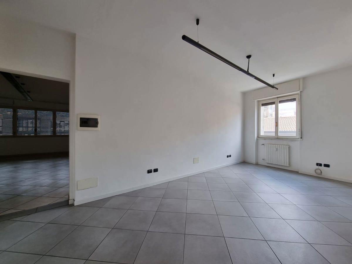 Ufficio in affitto a Lecco