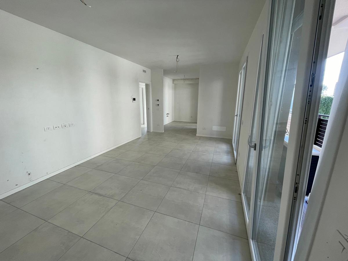 Appartamento in vendita a Pessano Con Bornago