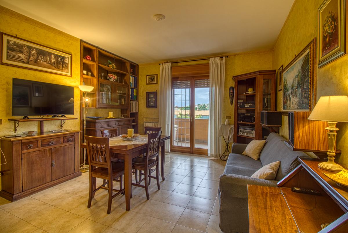 Trilocale in Via Due Giugno 34, Fonte Nuova